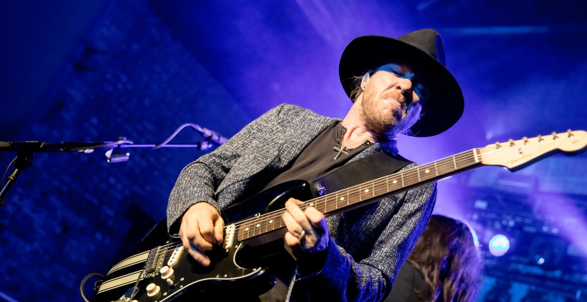 Learn to play Born With A Broken Heart by Kenny Wayne Shepherd ...